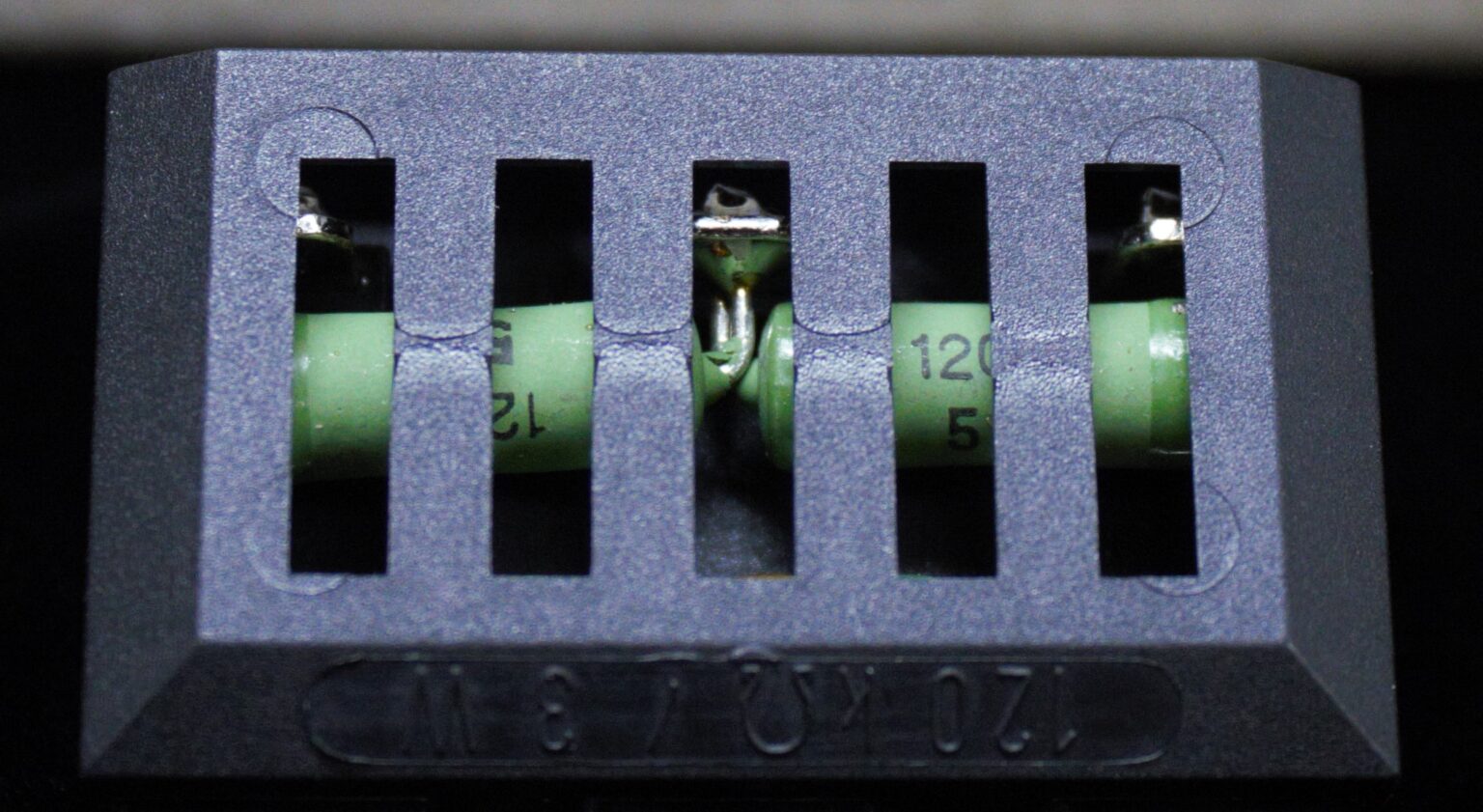 Capacitor 275.100.10120 3x 120kOhm 480 V - UPE Inc.