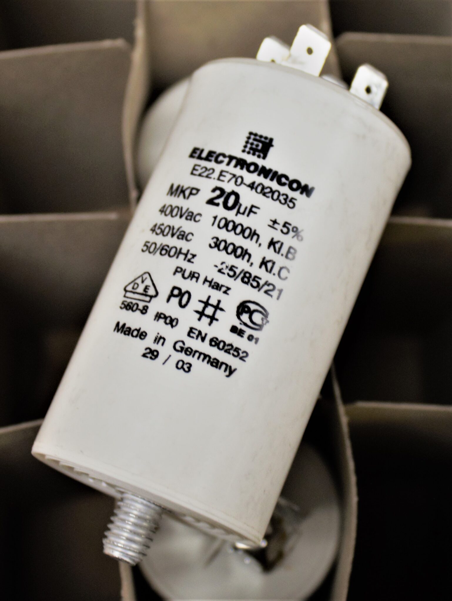 Electronicon Capacitor E22.E70-102035 20 uF 400-450 V ac - UPE Inc.