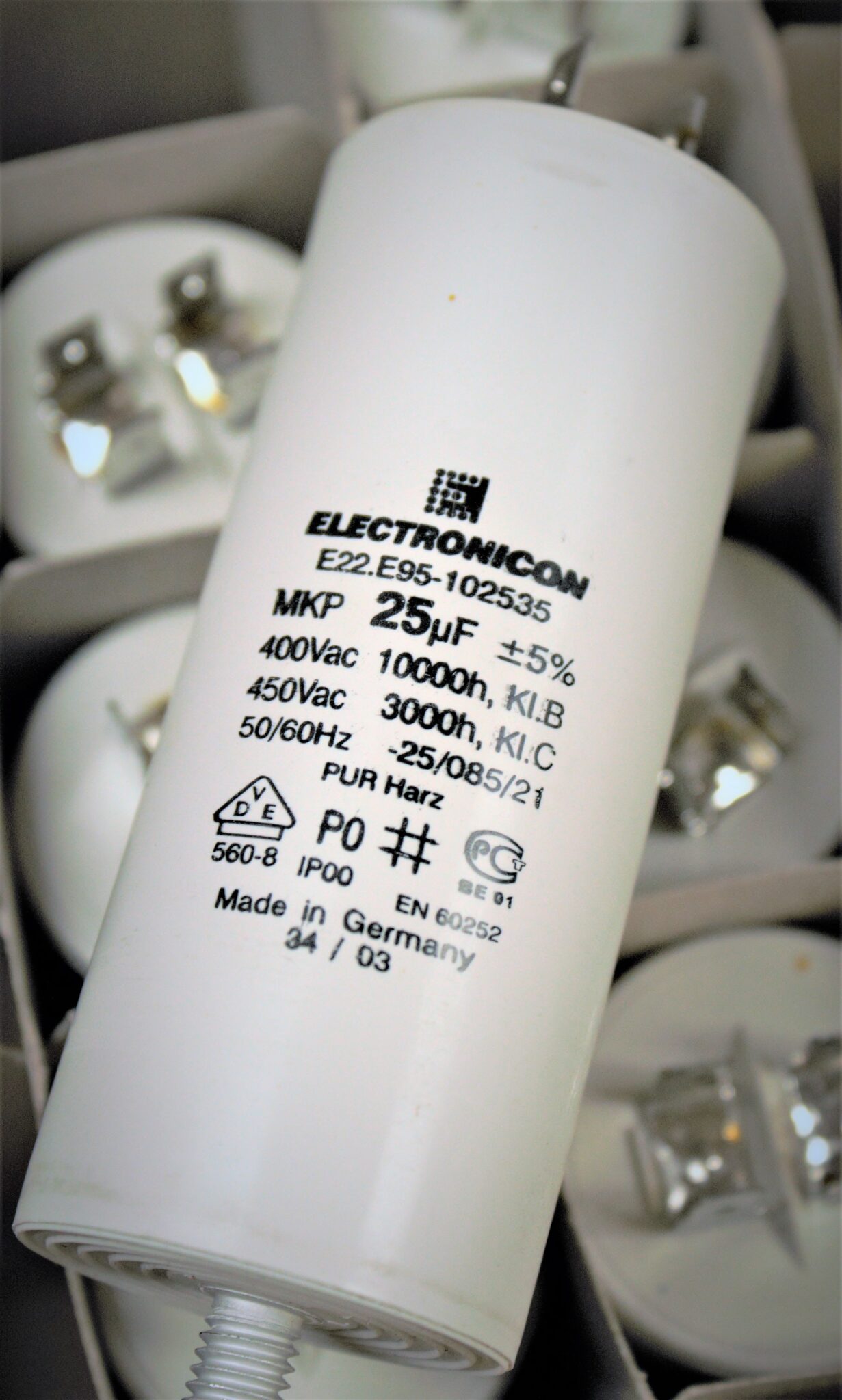 Electronicon Capacitor E22.E95-102535/220001 25.0 uF 400-450 V ac - UPE ...